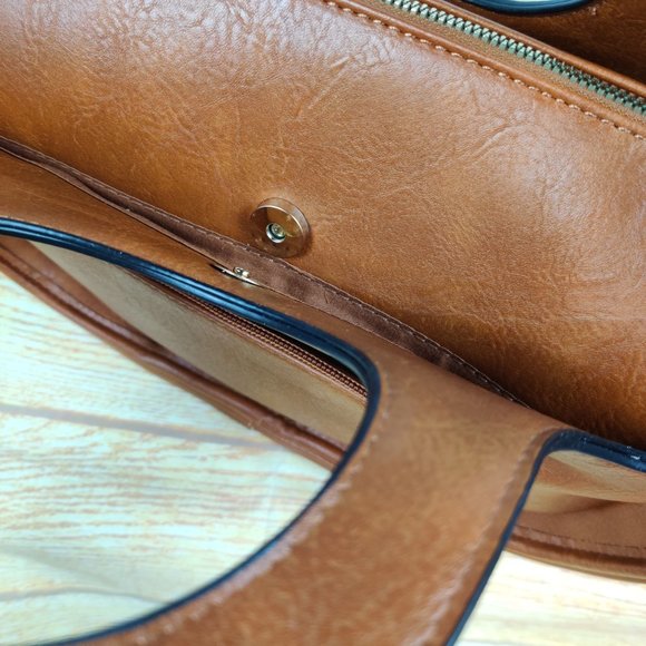 Soulfina | Bags | Soulfina Collection Womens Queen Honey Bee Vegan Faux Leather Preppy Purse ...